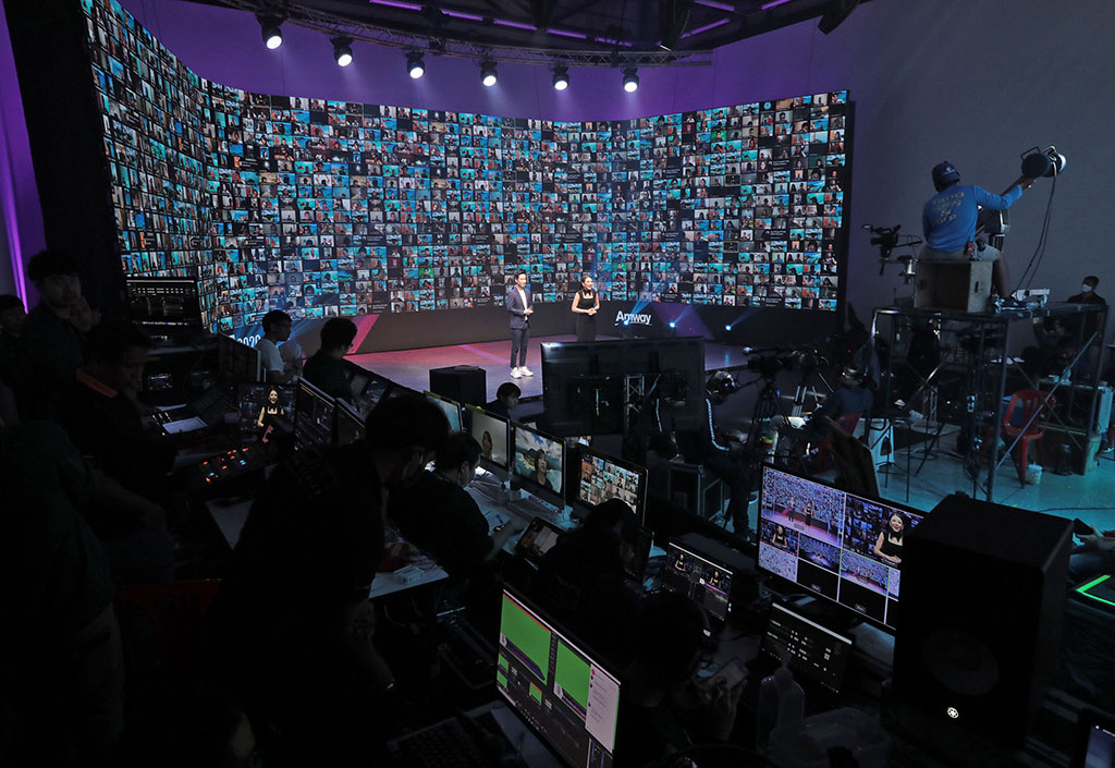 CMO GROUP / Experience-Tech Creator