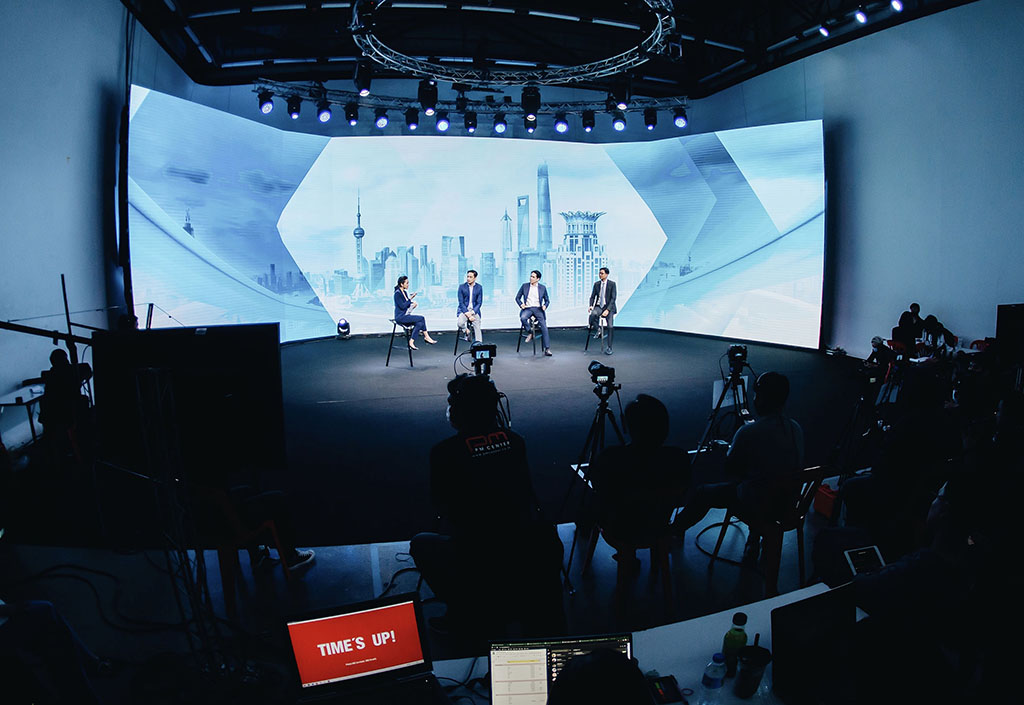 CMO GROUP / Experience-Tech Creator